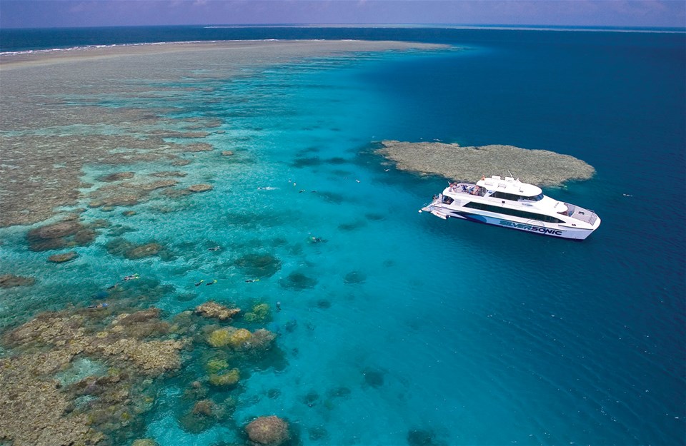 How to Experience The Great Barrier Reef | Trailfinders